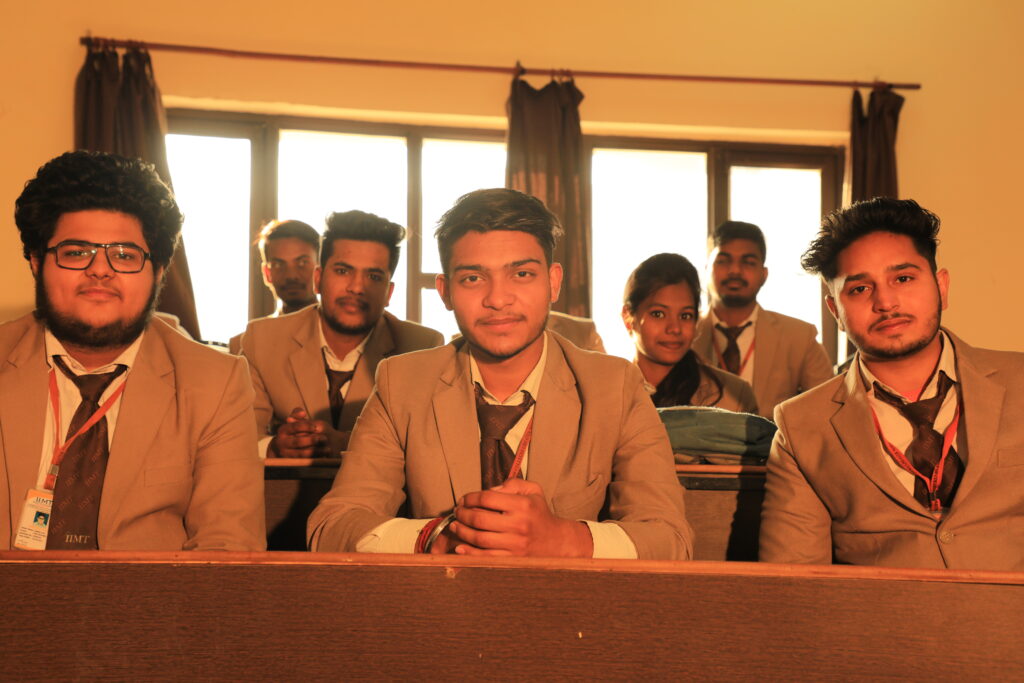 Best MBA College in Greater Noida NCR Without CAT - IIMT Group of Colleges